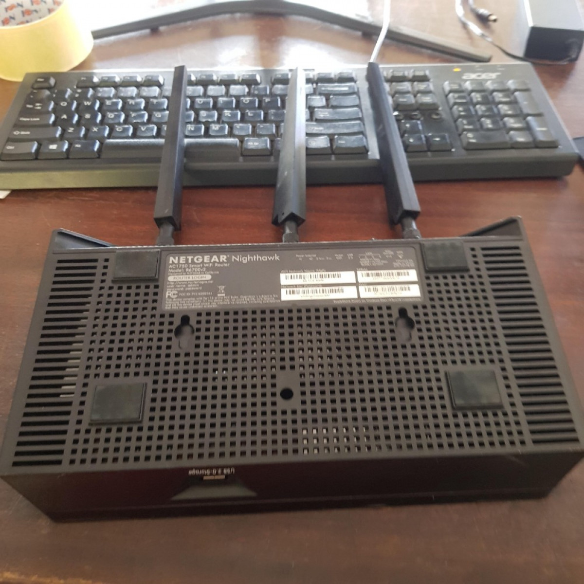 Netgear R6700 v2 Nighthawk AC1750 Smart WiFi Dual Band Gigabit Router ...