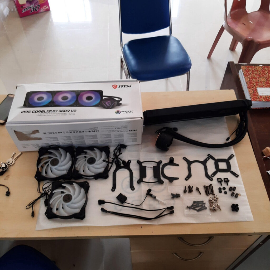 MSI MEG CoreLiquid S280 AIO CPU Cooler Customizeable LCD Display - Teknody