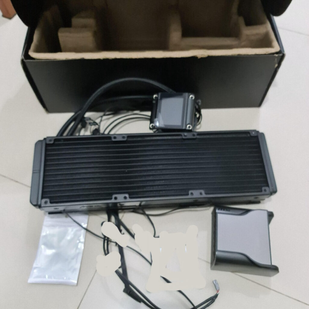 MSI CoreLiquid S360 AIO CPU Cooler Liquid Customizeable LCD Display ...